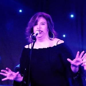 DOÑA OXFORD | Songtradr Profile