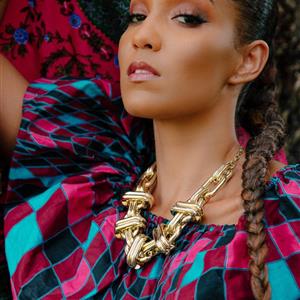 Lisa Viola's Instagram, Twitter & Facebook on IDCrawl